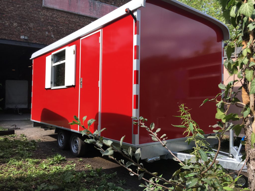 Roter Polyestersandwhichwagen - Schöne Bauwagen